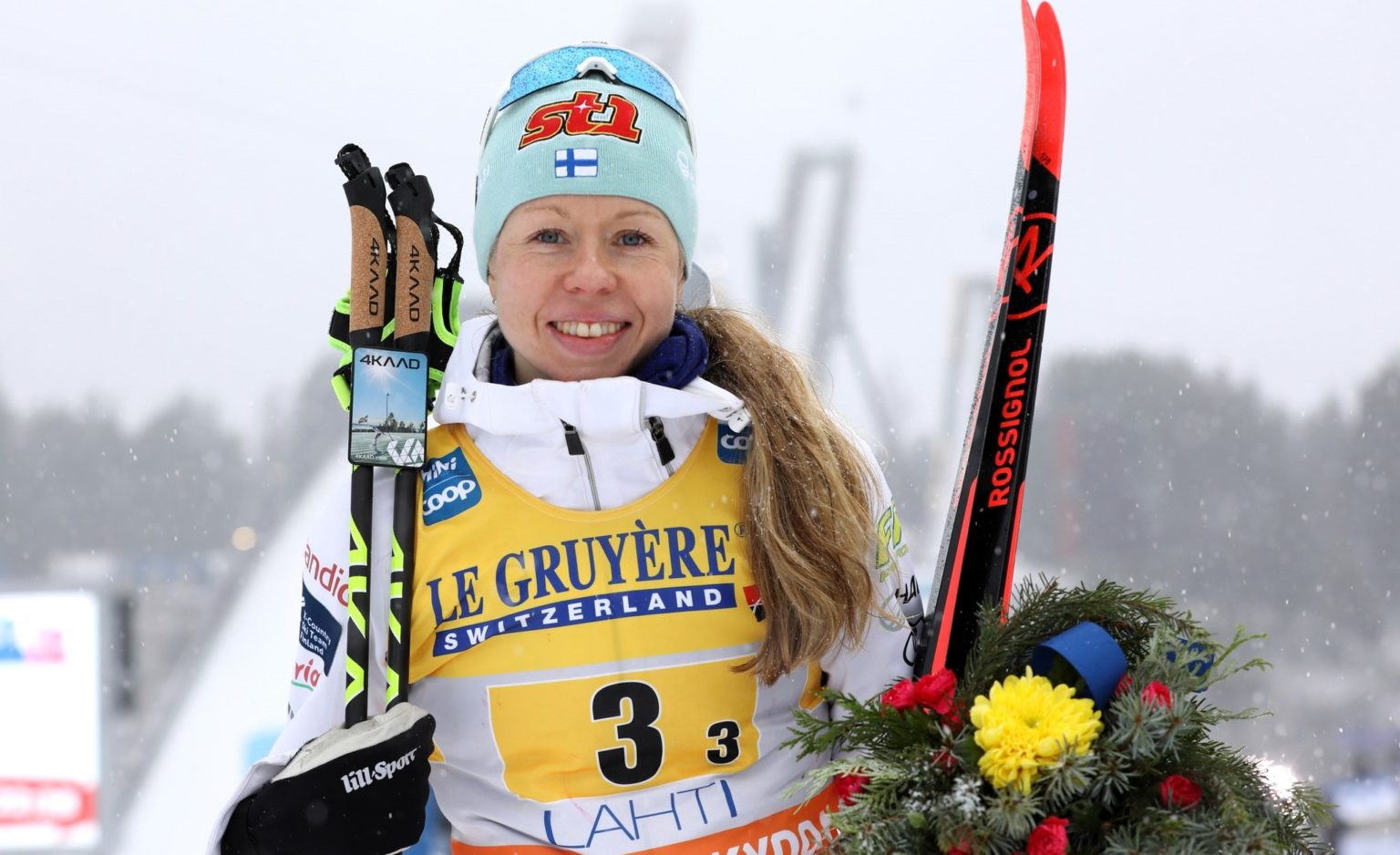 Laura Mononen – Kilpaladuilta laboratorioon – Kemiamedia