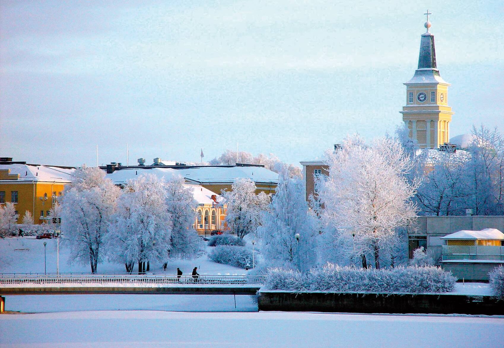 Etelän insinöörin ikimuistoinen yövuoro – ”Kuin satatuhatta kukkapurkkia olisi kaadettu ...